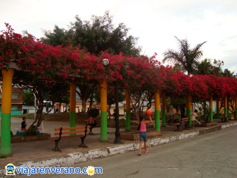 Cáqueza (Cundinamarca). - Viajar en Verano