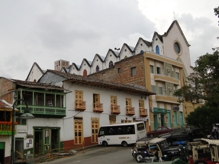 Apía (Risaralda). - Viajar en Verano