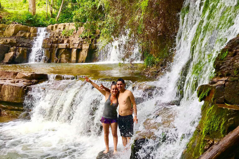 Mesetas (Meta) pueblo pujante en medio de reservas naturales.