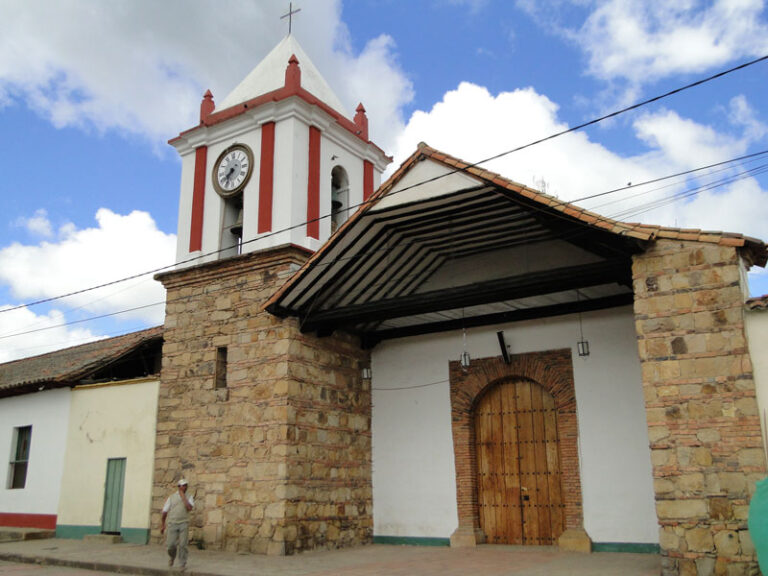 Suesca: Paraiso de la escalada en Cundinamarca.