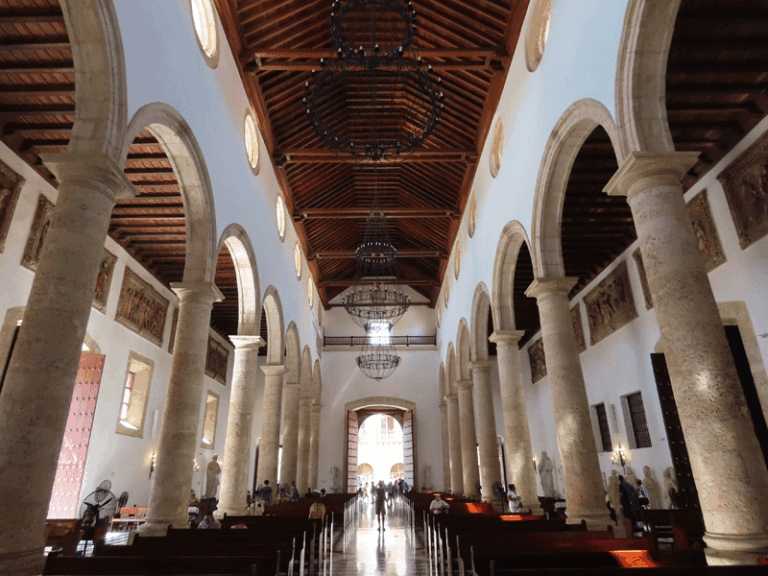 Cartagena-Catedral - Viajar en Verano