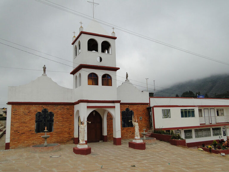 Chíquiza (Boyacá), pueblo pequeño y moderno.