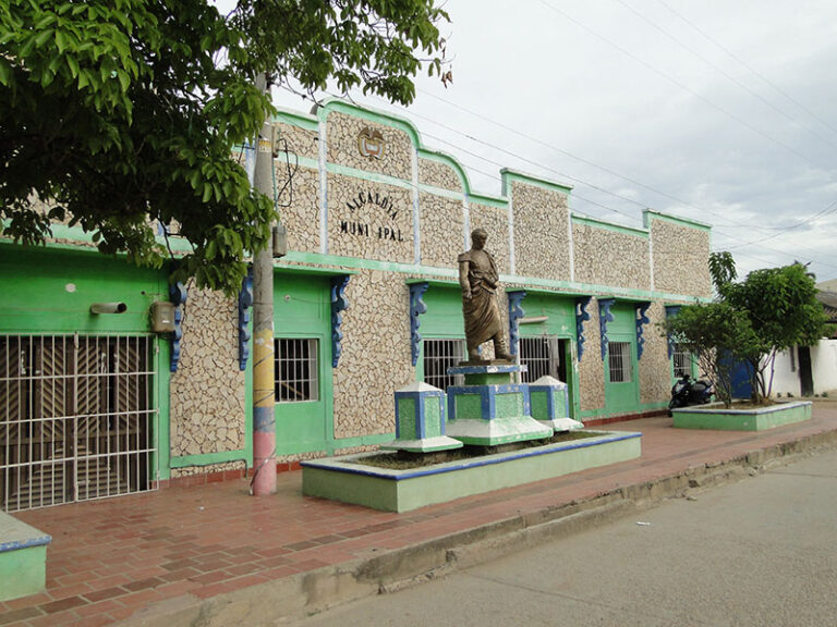 Zambrano (Bolívar), pueblo a orillas del río Magdalena.