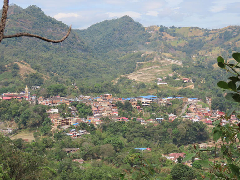 Sasaima (Cundinamarca), pueblo de frutas y paisajes.